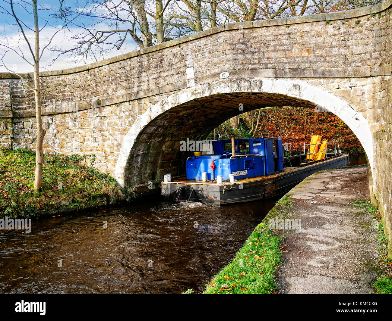 Salterforth England. The Leeds Liverpool Canal at Salterforth in the ...