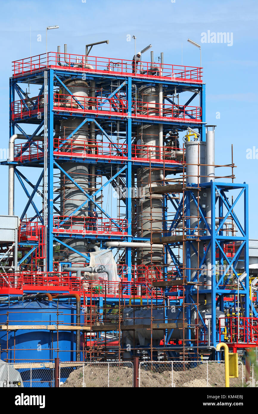 New refinery construction site with workers Stock Photo - Alamy