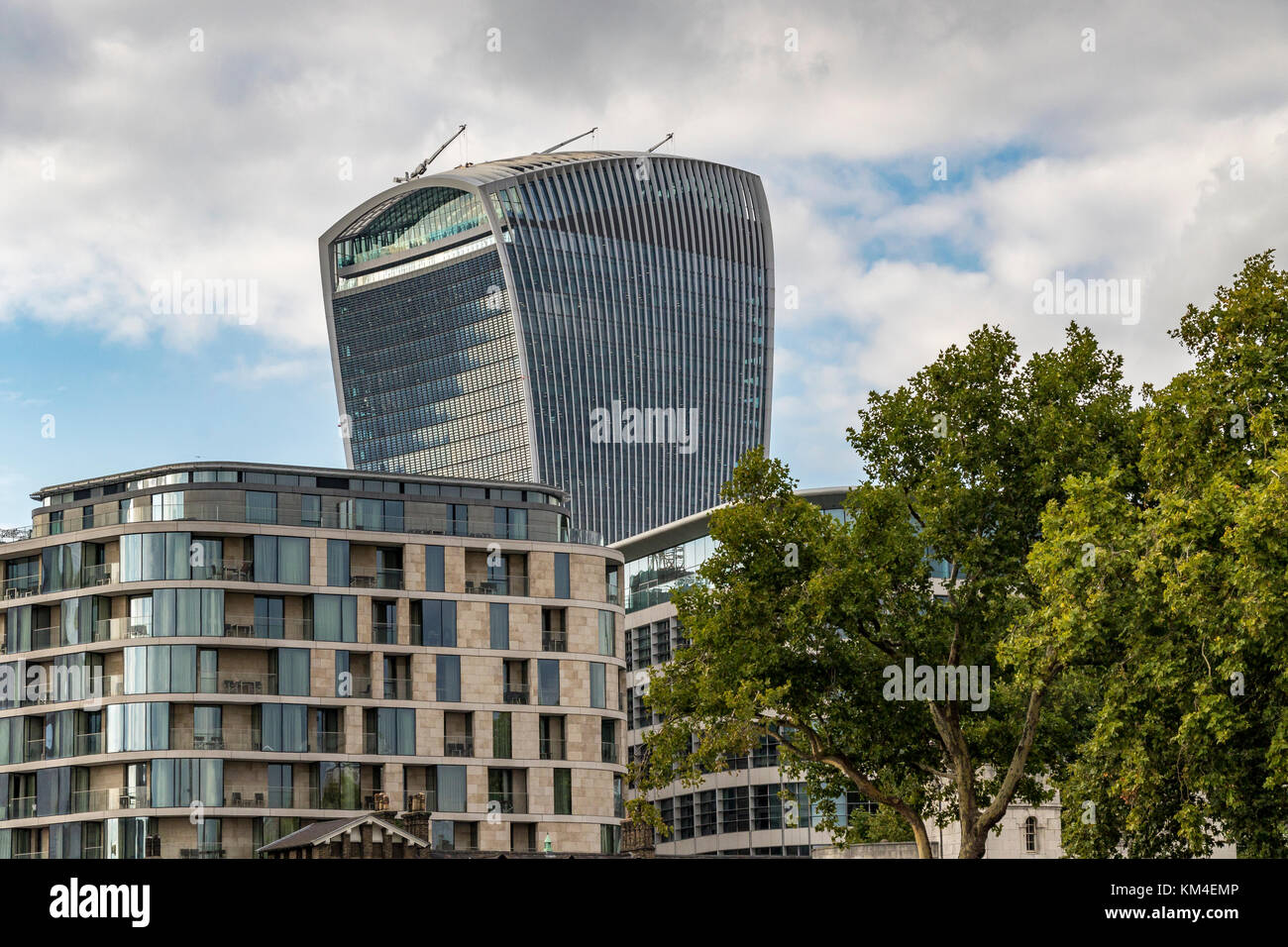 Walkie talkie building construction hi-res stock photography and images ...