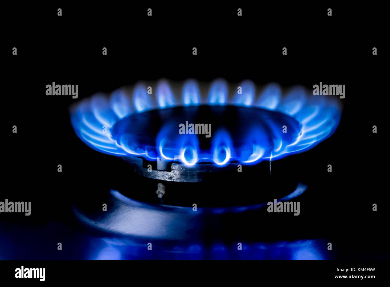 Gas burning from kitchen hi-res stock photography and images - Alamy