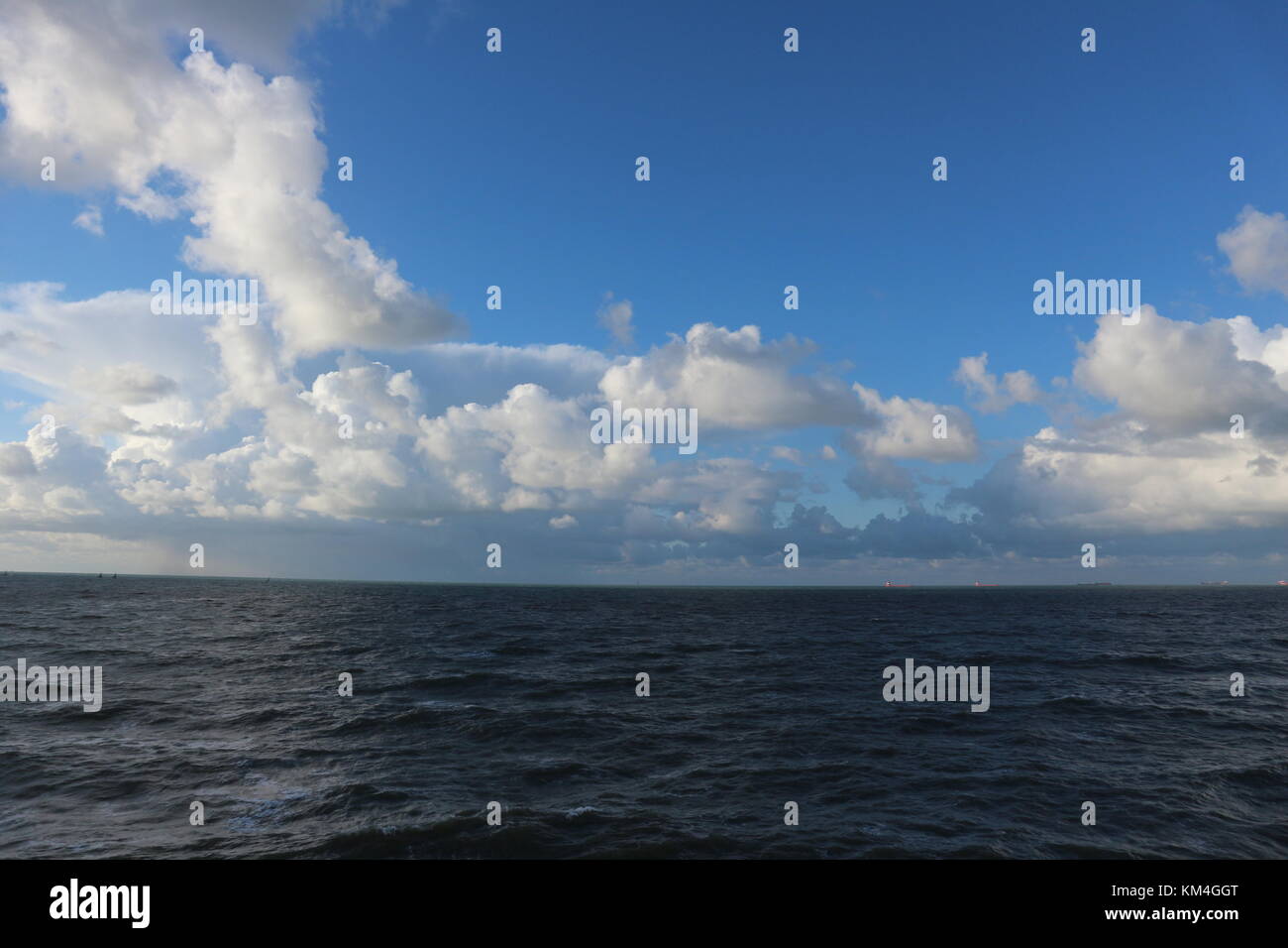 Sky & Sea Stock Photo - Alamy