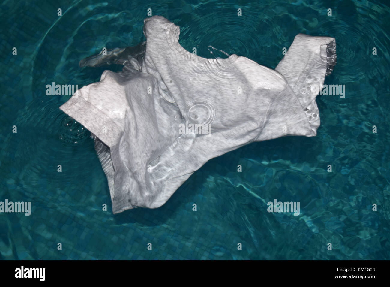 Sinking filling hi-res stock photography and images - Alamy