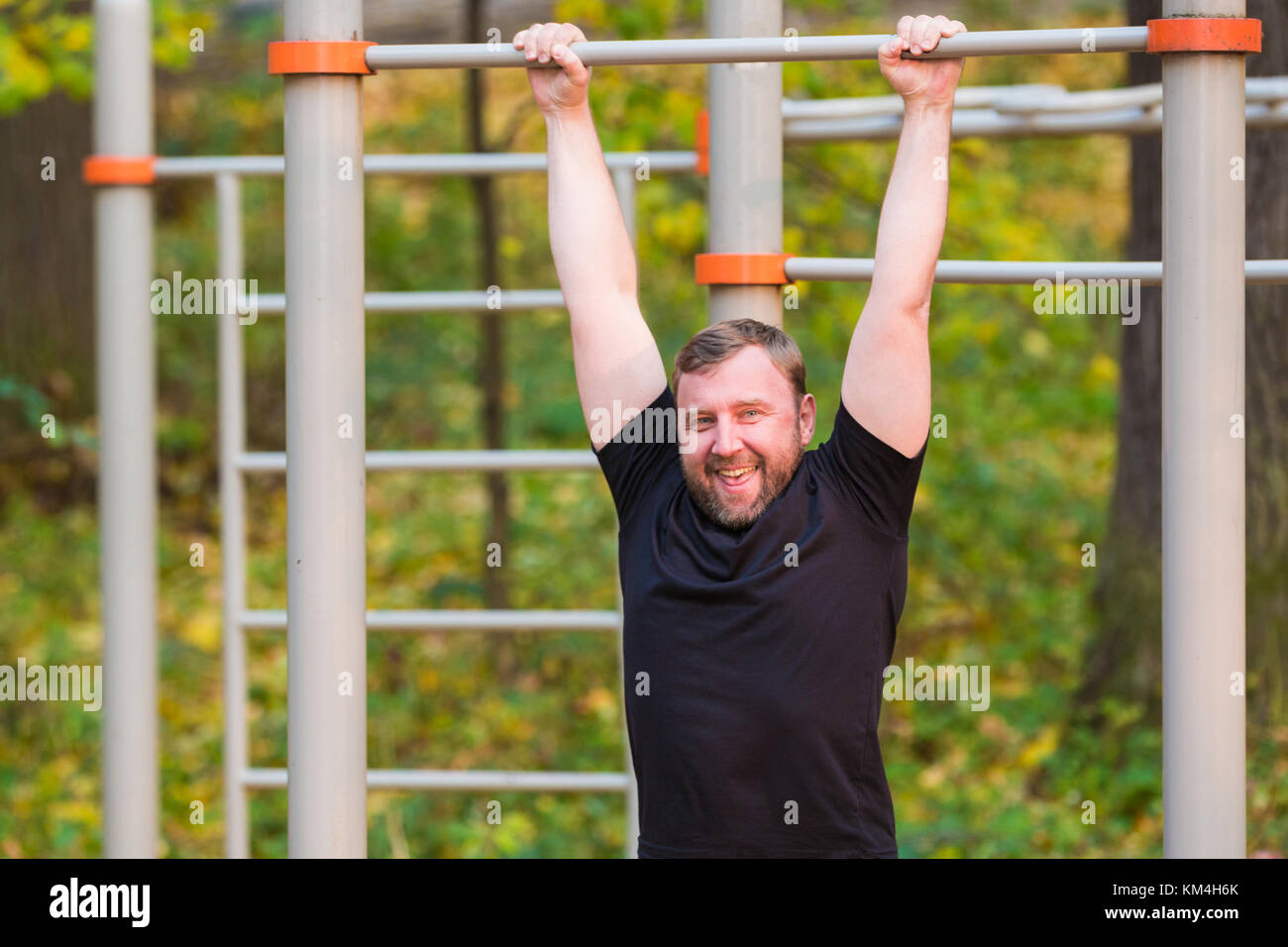Horizontal bar hi-res stock photography and images - Alamy