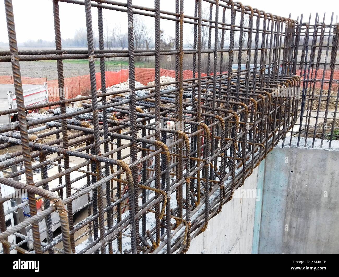 Bridge construction concrete Stock Photo - Alamy