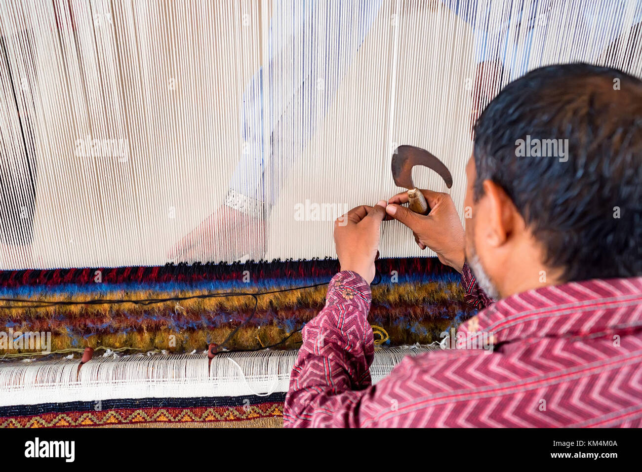 Carpet weaver man hi-res stock photography and images - Alamy
