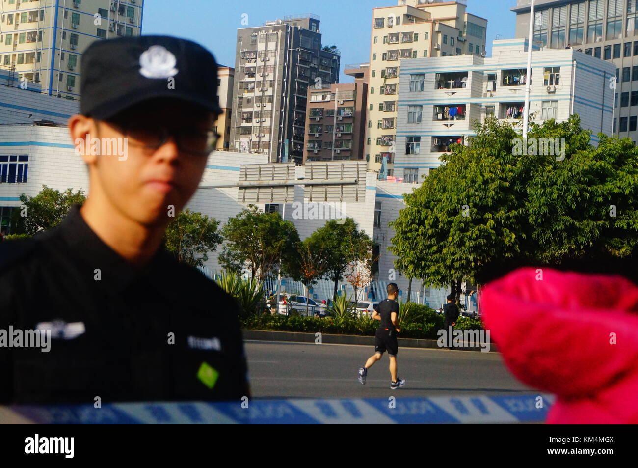 The security work at the marathon scene, the police and the security ...