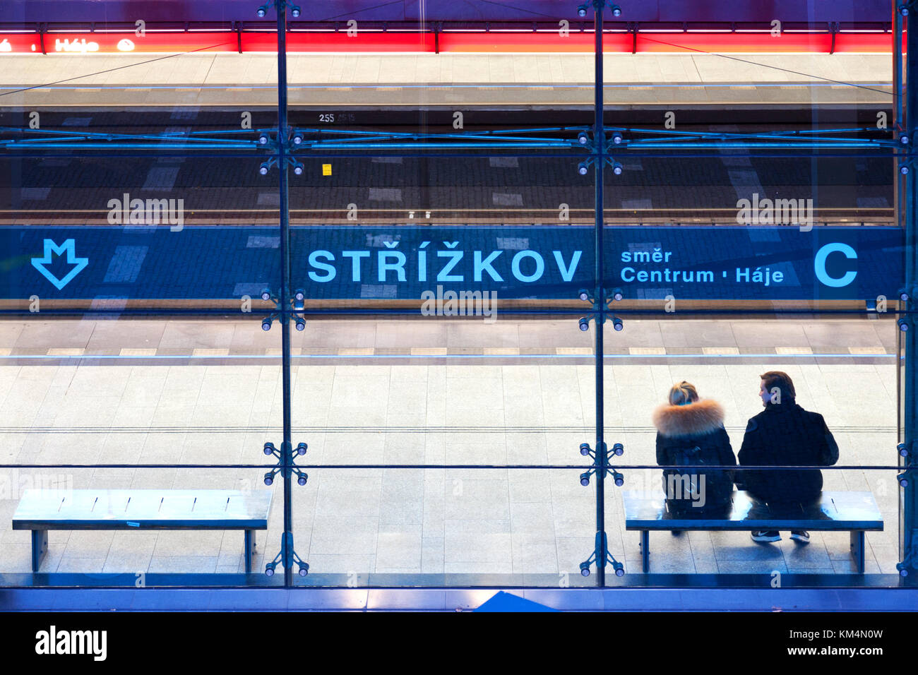 Metro stations architecture hi-res stock photography and images - Alamy