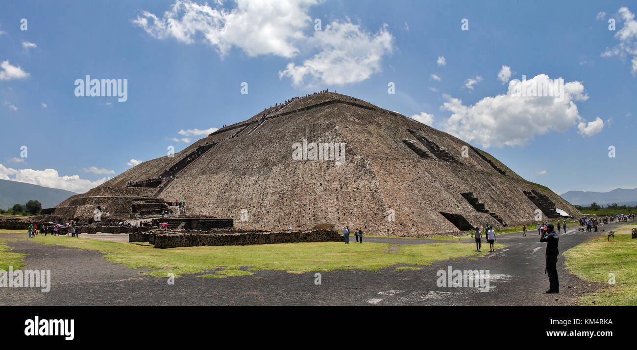Pyramid of the sun, in Mexico Stock Photo - Alamy
