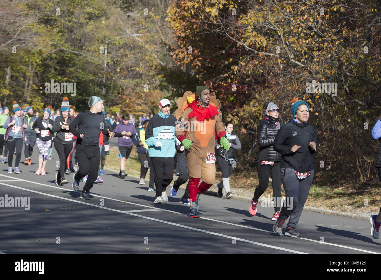 Runners in Prospect Park at the popular annual Thanksgiving morning ...