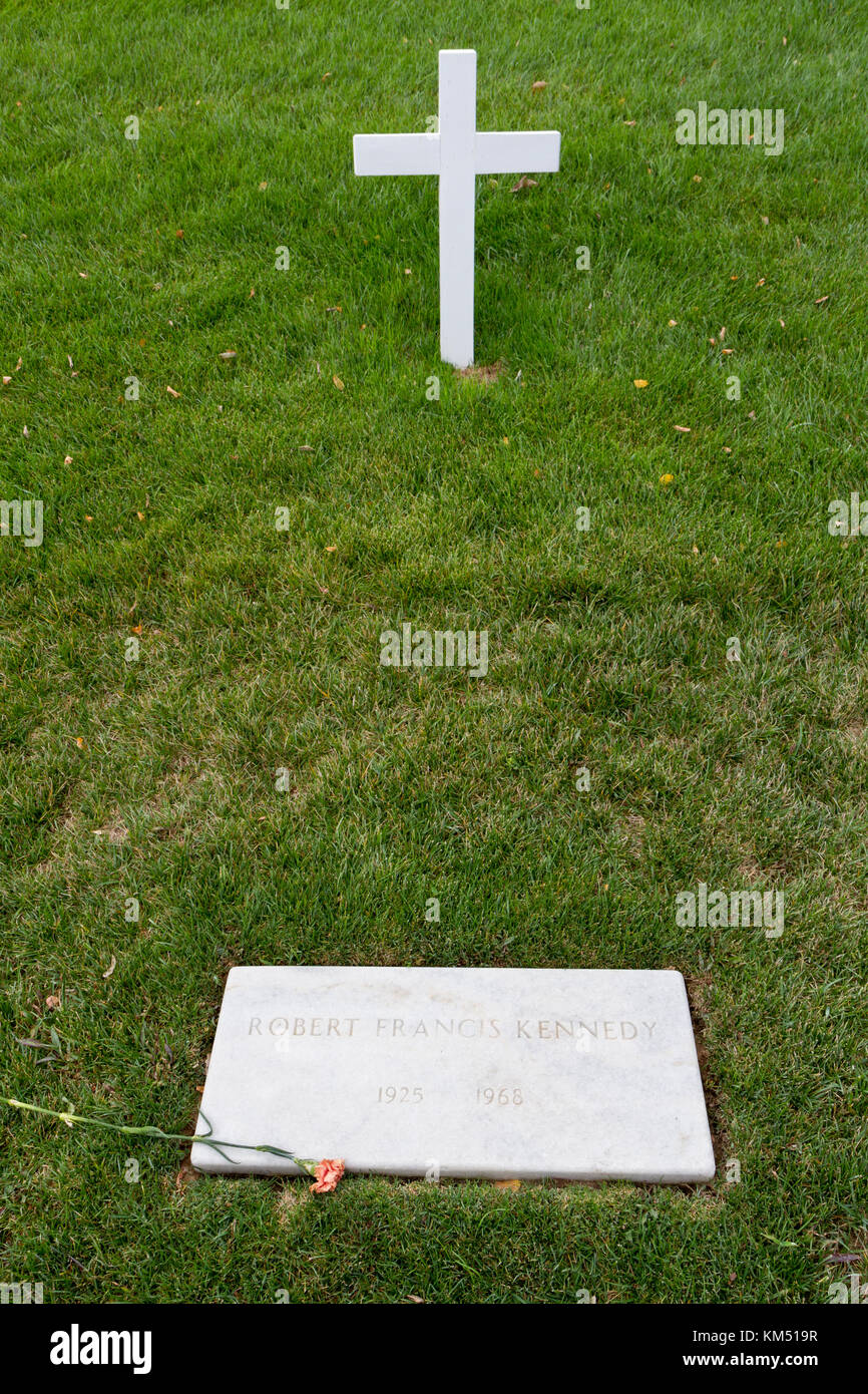 Kennedy grave site hi-res stock photography and images - Alamy