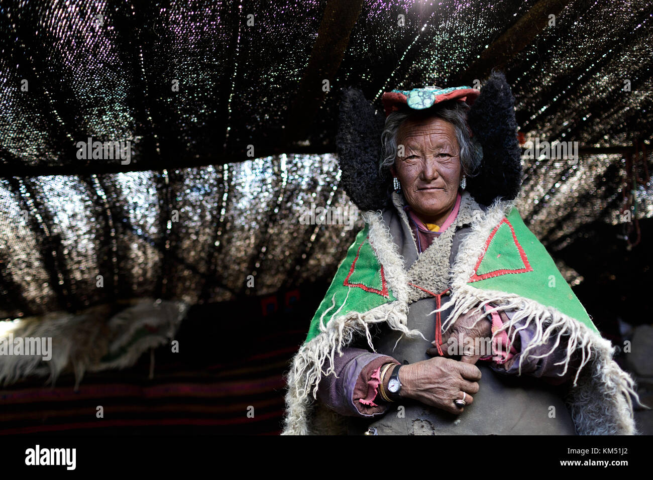 Traditional himalayan costume hi-res stock photography and images - Alamy