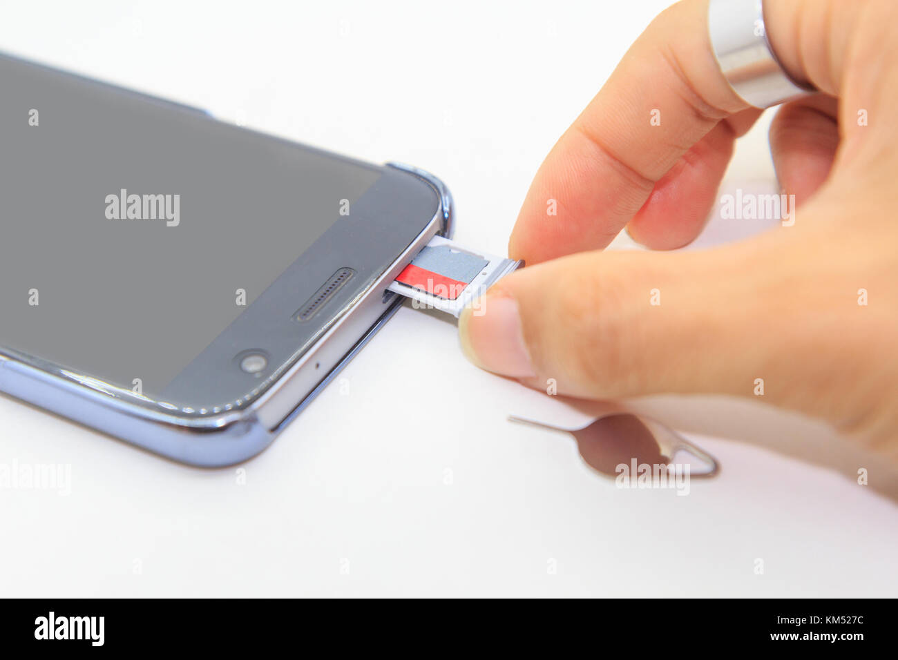 Remove pin hi-res stock photography and images - Alamy