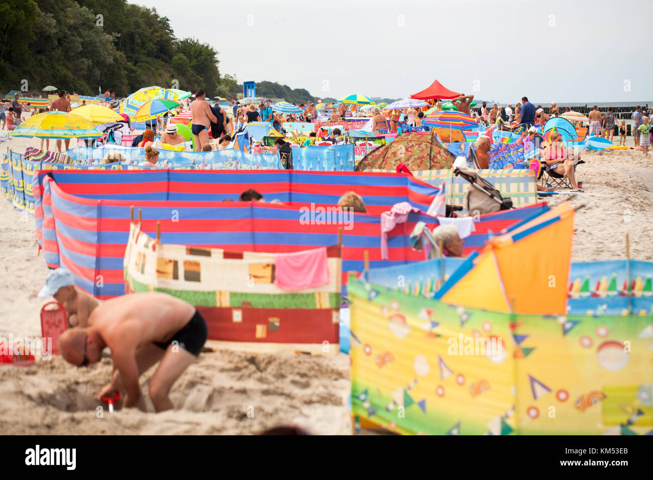 Polish sea, beach - crowds on the beach. chaos, color, screens Stock ...