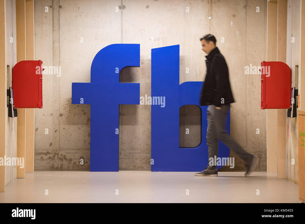 Facebook headquarters london hi-res stock photography and images - Alamy