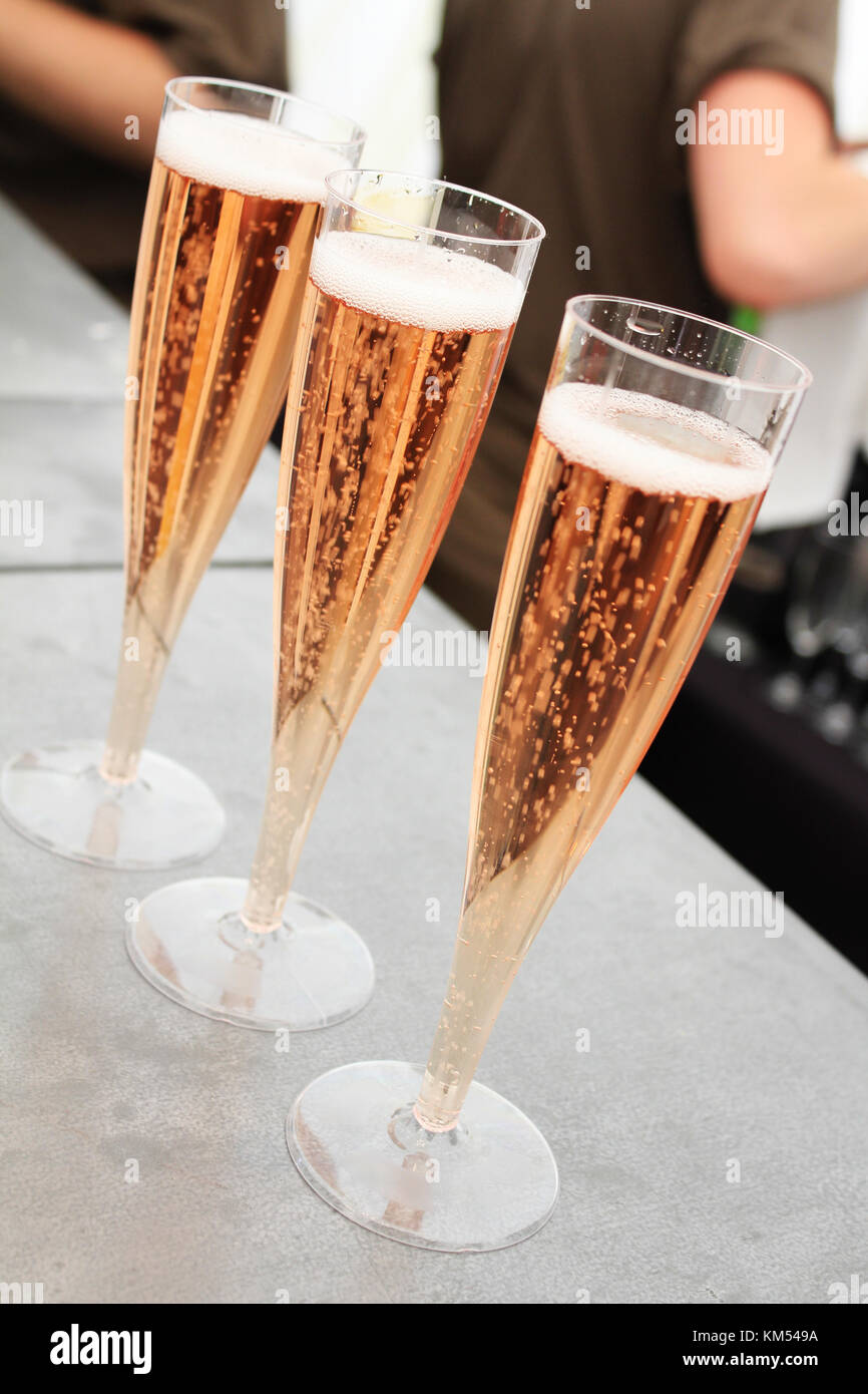 Cocktails reception hi-res stock photography and images - Alamy