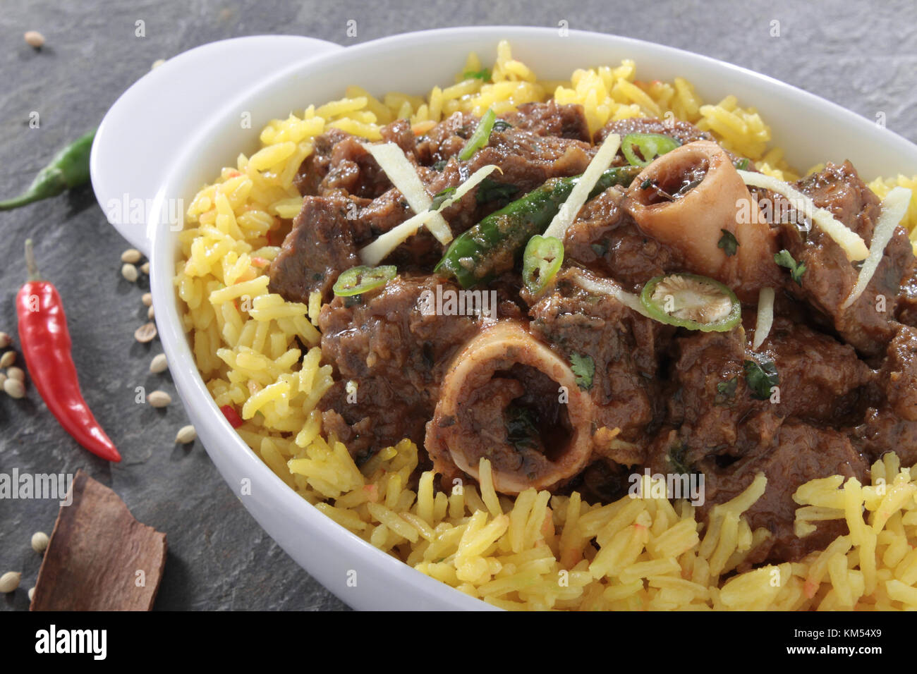 Traditional indian curry hi-res stock photography and images - Alamy