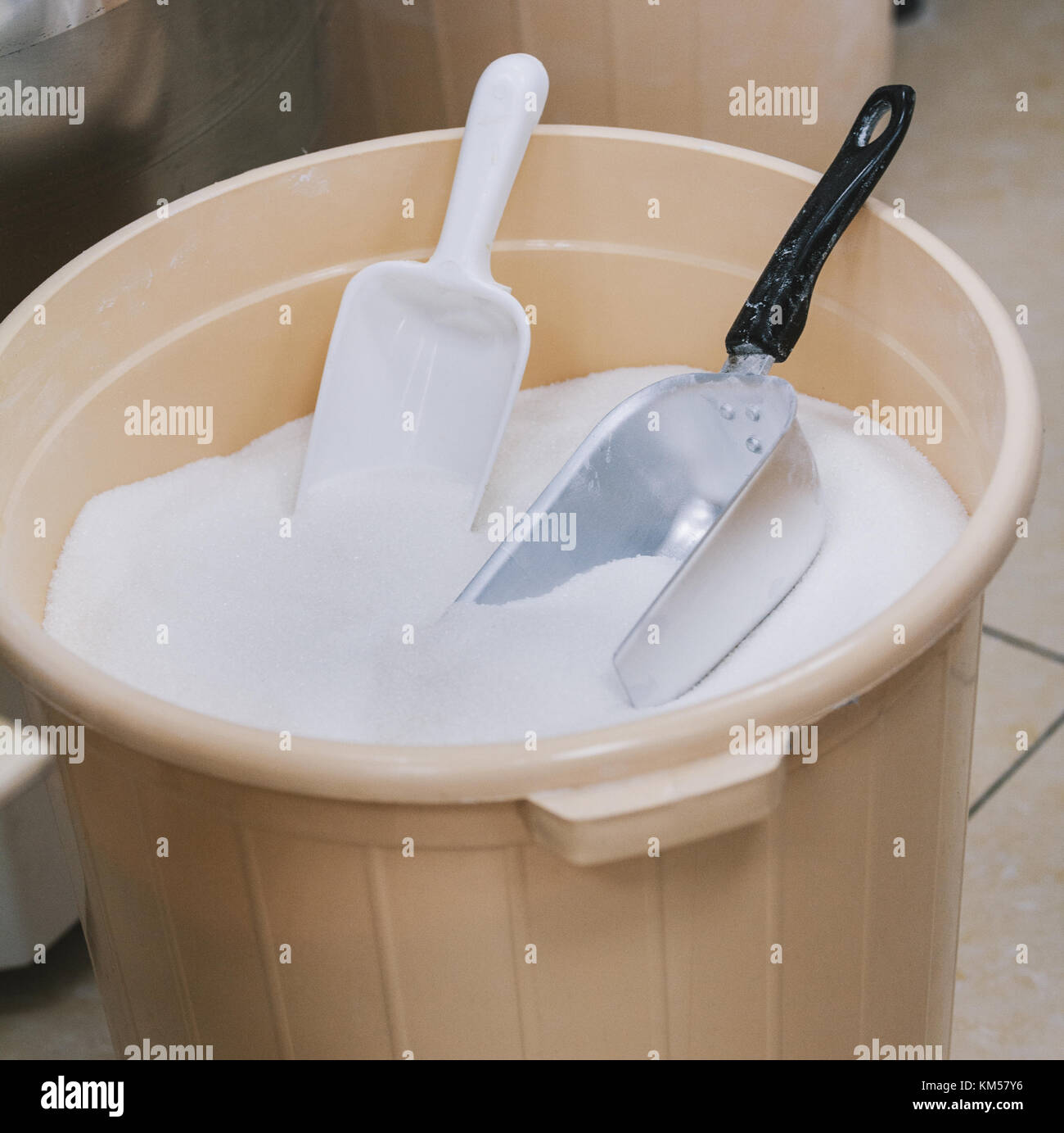 Container with sugar and scoop Stock Photo - Alamy
