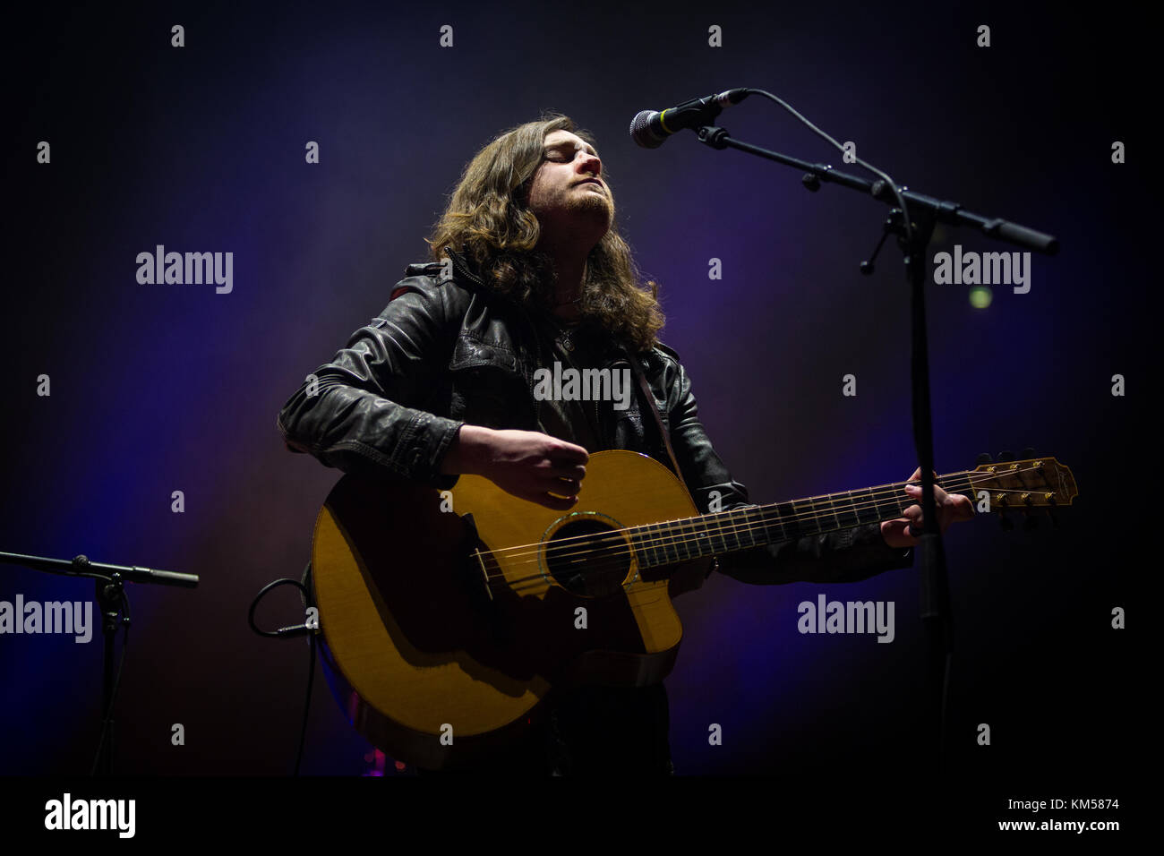 Ryan mcmullan singer hi-res stock photography and images - Alamy