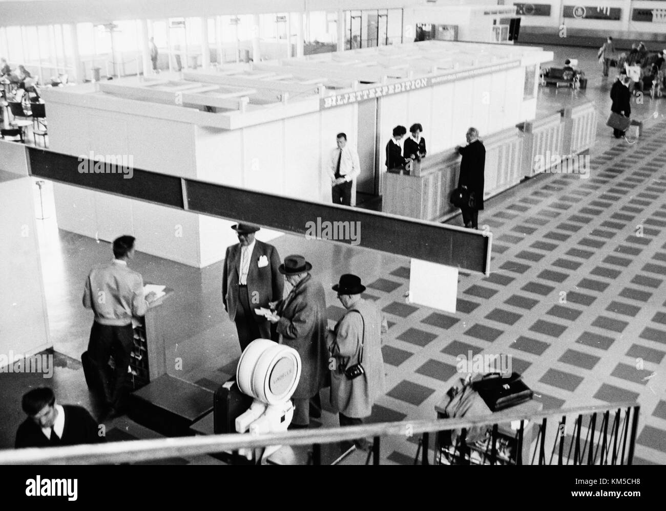 Air ticket counter Black and White Stock Photos & Images - Alamy