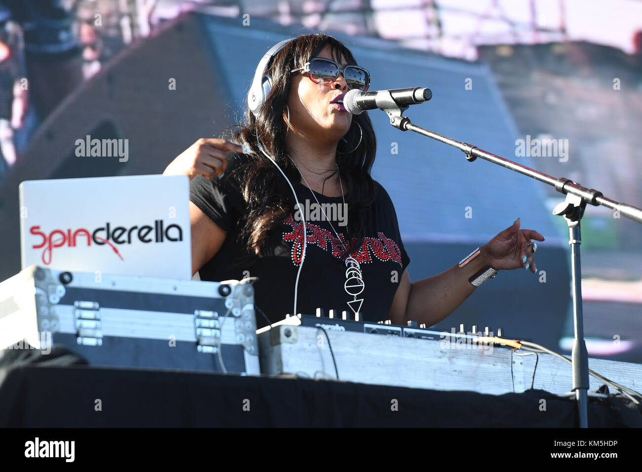 Roper of salt n pepa hi-res stock photography and images - Alamy