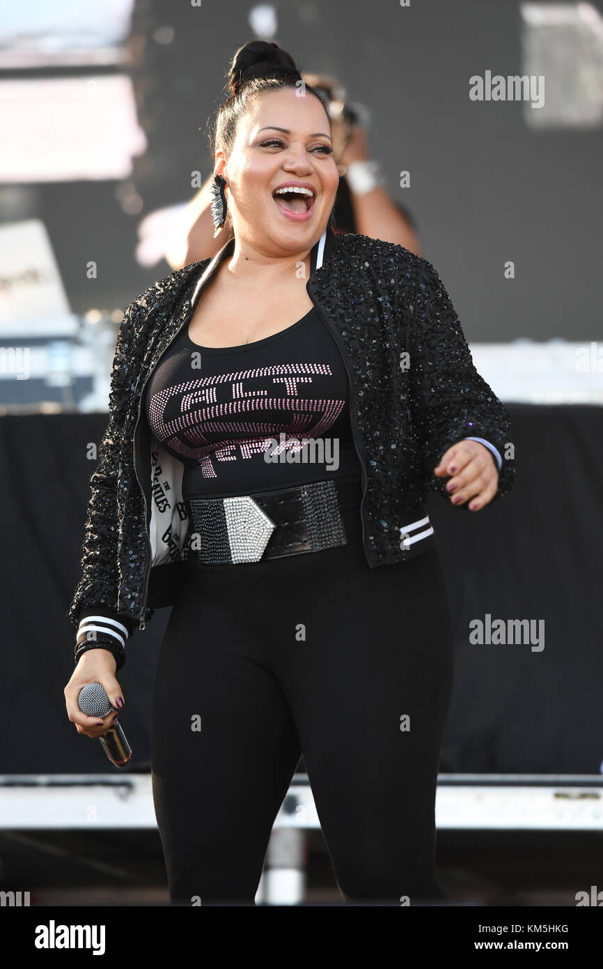 Cheryl james hi-res stock photography and images - Alamy