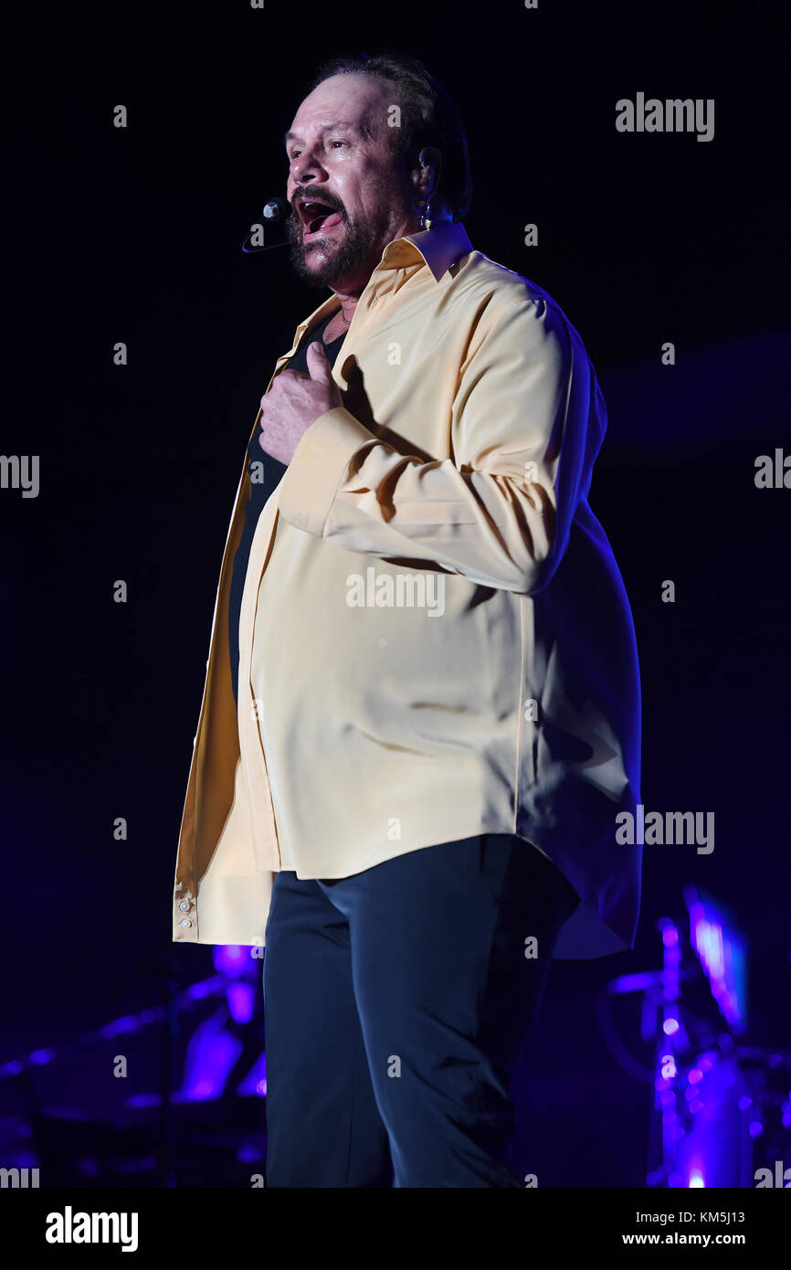 Kc and the sunshine band hi-res stock photography and images - Alamy