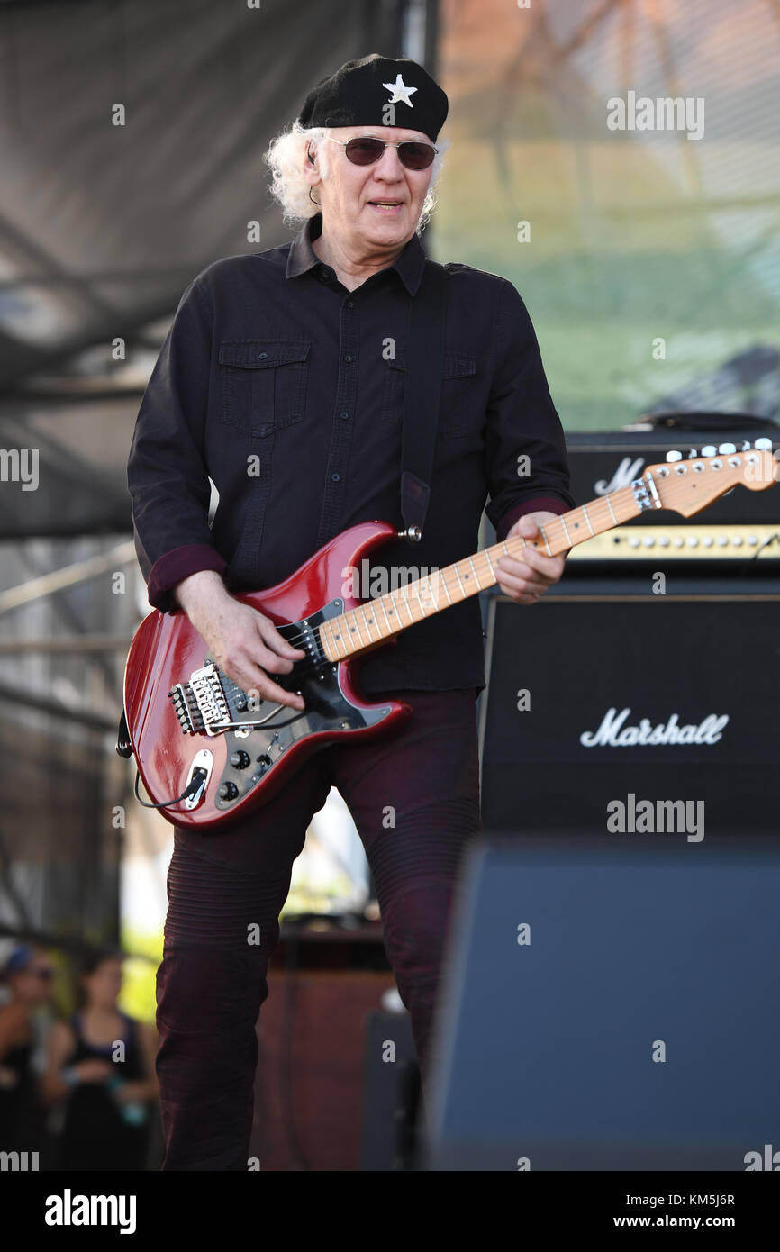 Loverboy paul dean hi-res stock photography and images - Alamy