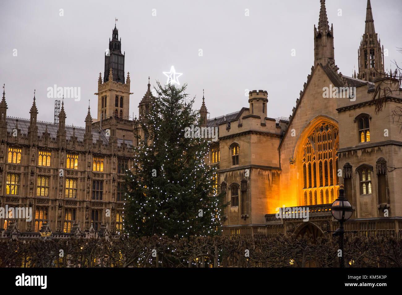New palace yard westminster hi-res stock photography and images - Alamy