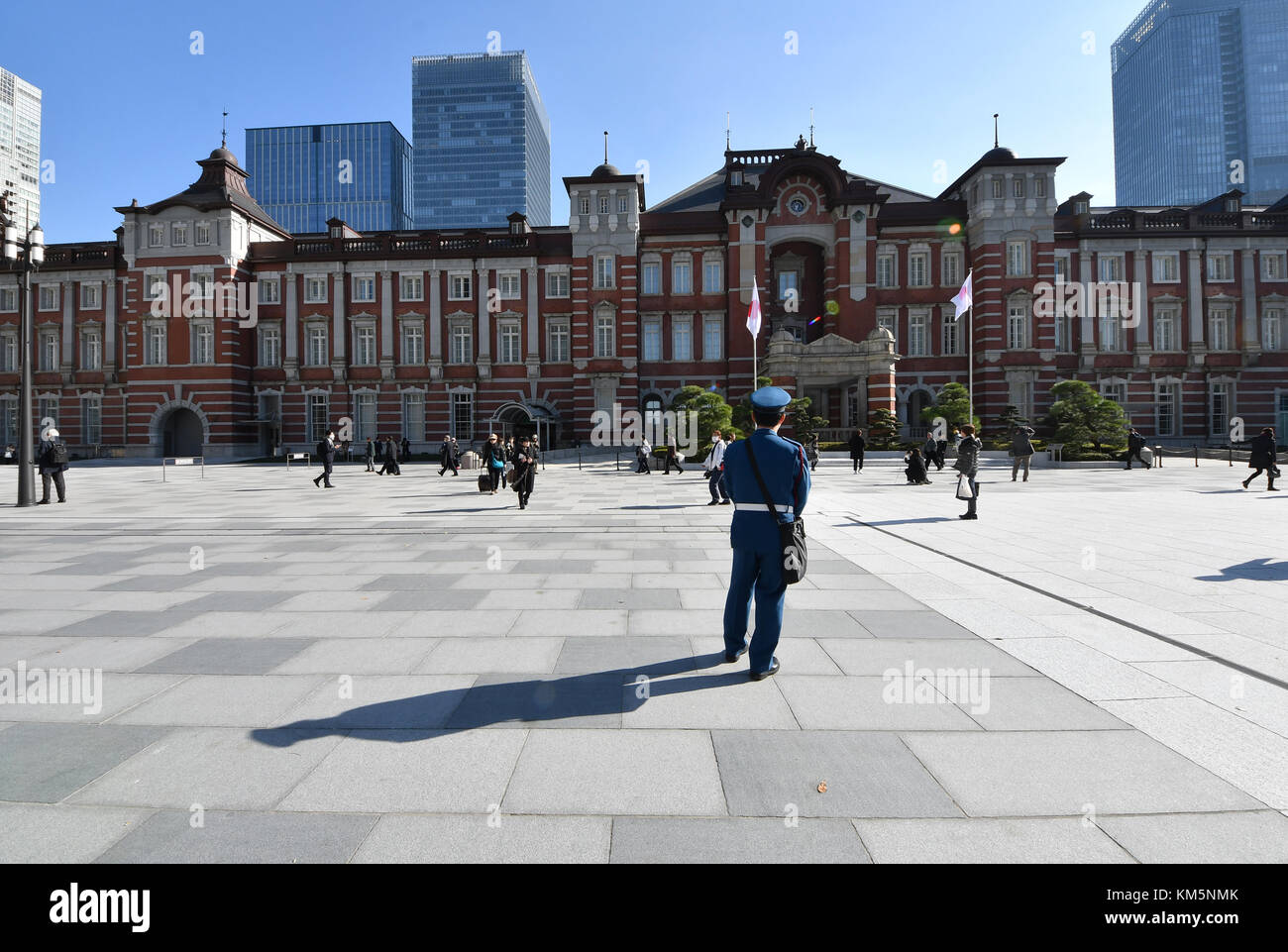 Tokyo, Japan. 5th Dec, 2017. The central square and promenade leading ...