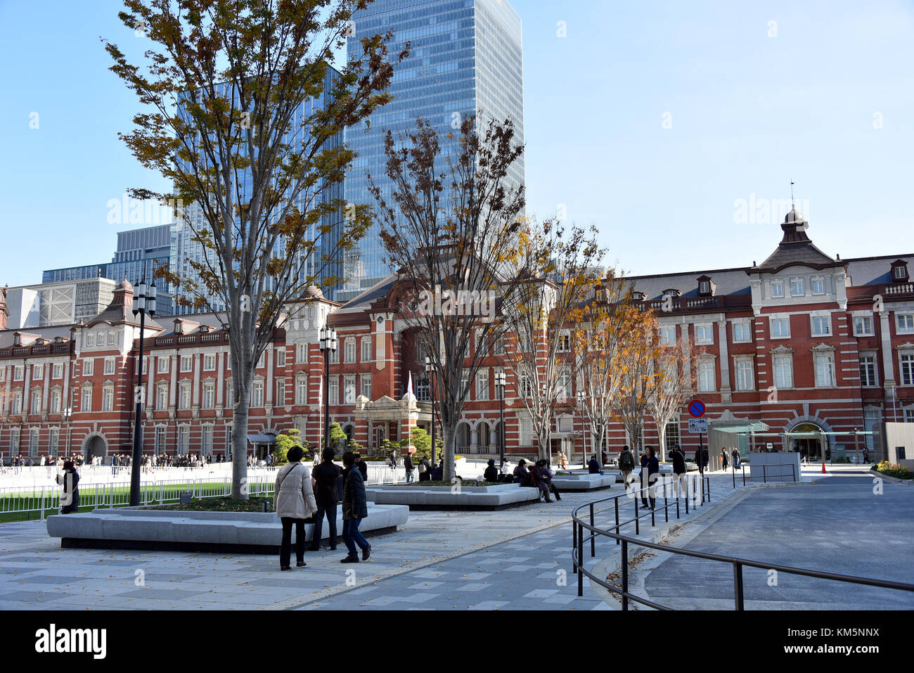 Tokyo, Japan. 5th Dec, 2017. The central square and promenade leading ...