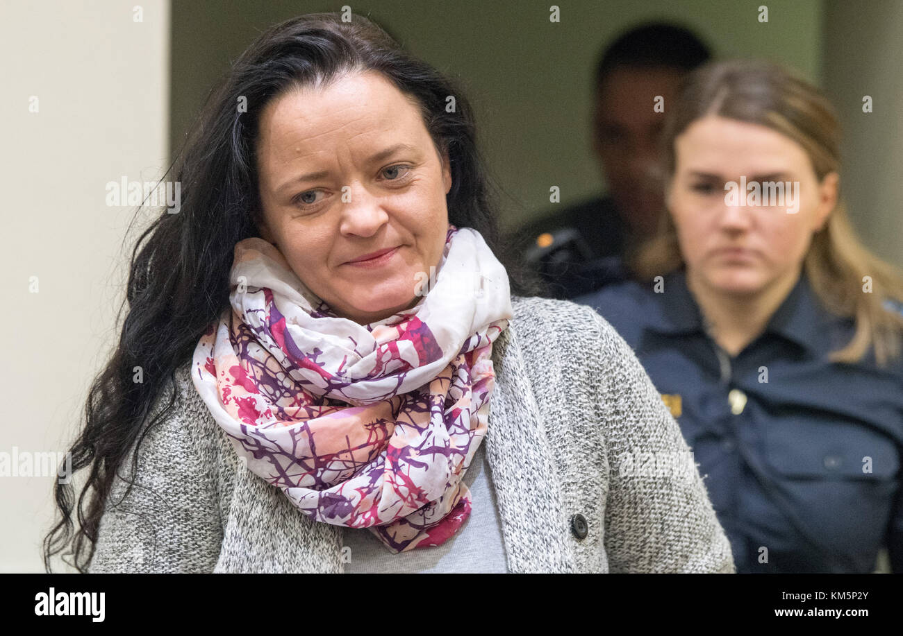 Munich, Germany. 5th Dec, 2017. The defendant Beate Zschaepe enters the ...