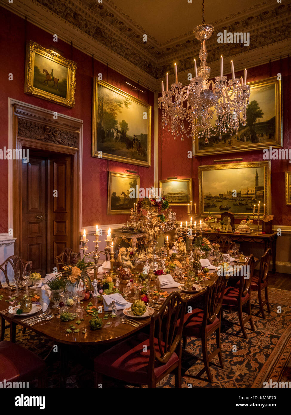 Architecture carpet castle hi-res stock photography and images - Alamy