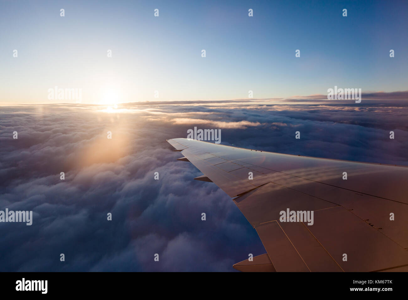 Sunrise from an airplane hi-res stock photography and images - Alamy
