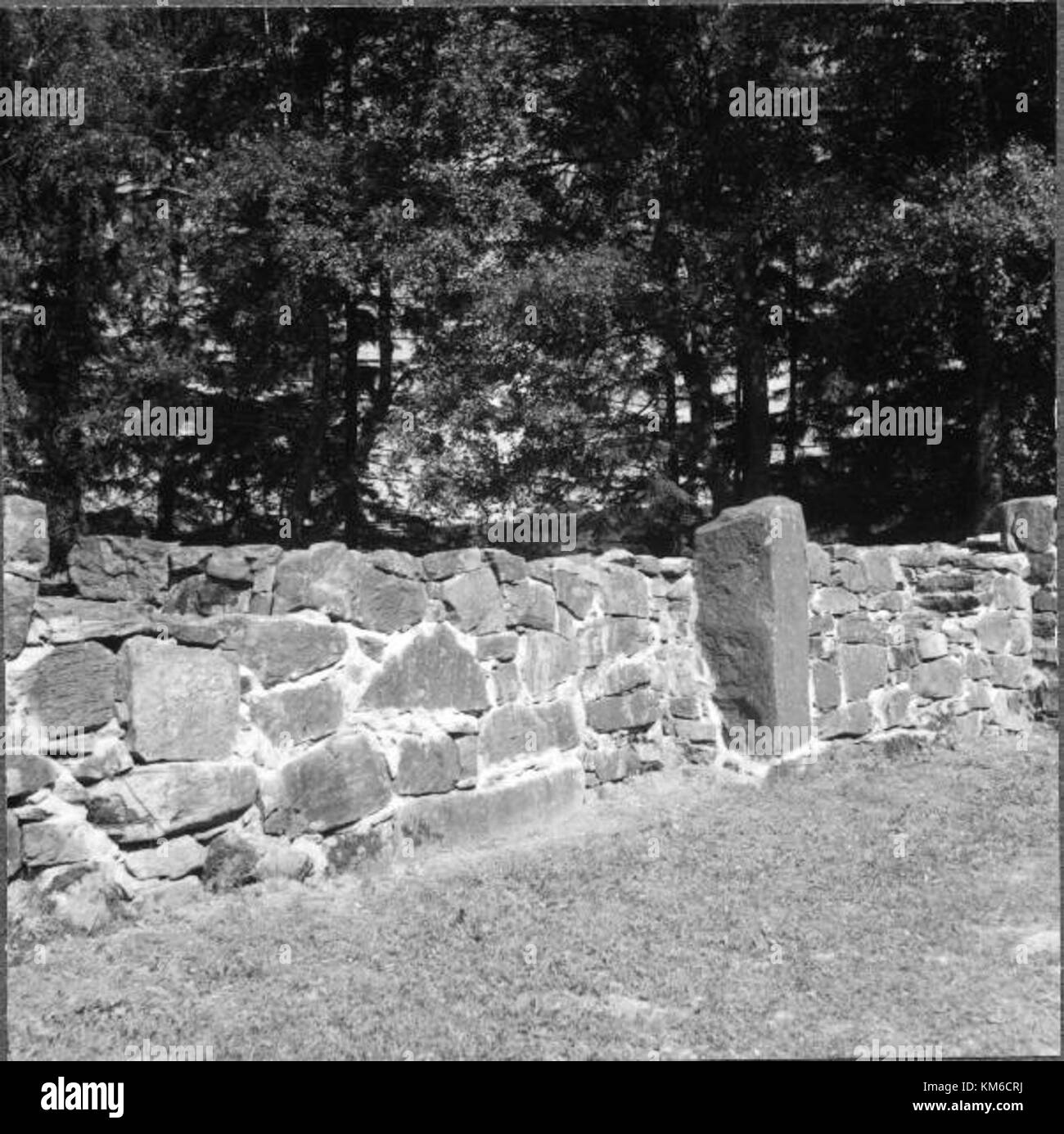 Kattunga kyrkoruin KMB 16000200159920 Stock Photo - Alamy