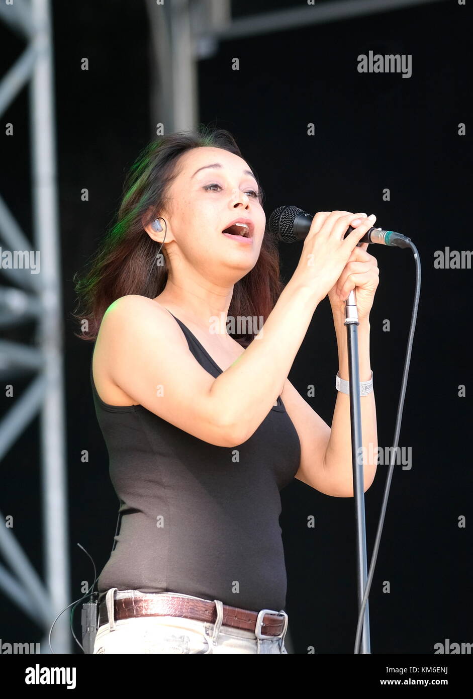 Echobelly hi-res stock photography and images - Alamy