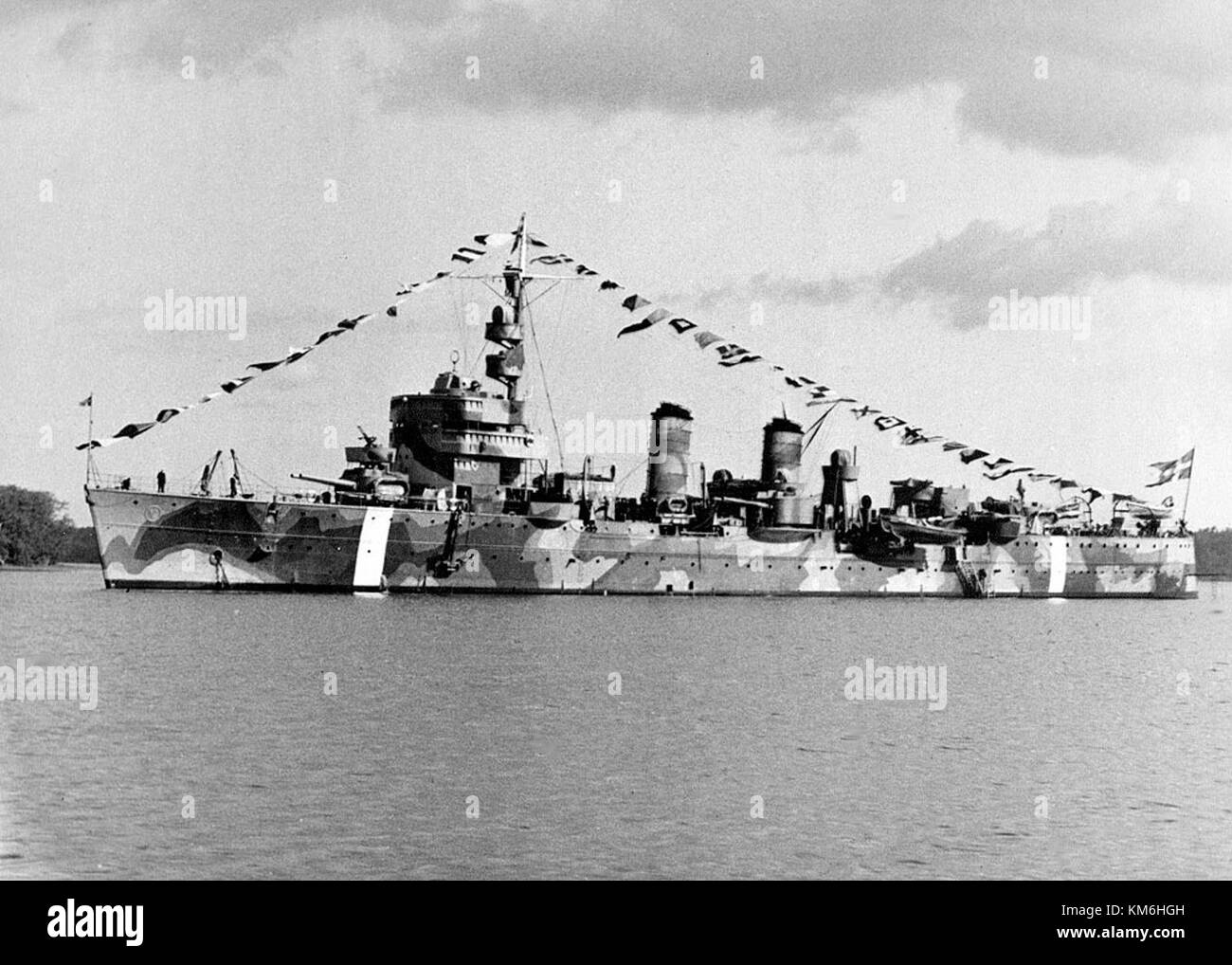 HMS Fylgia in Camouflage Stock Photo - Alamy