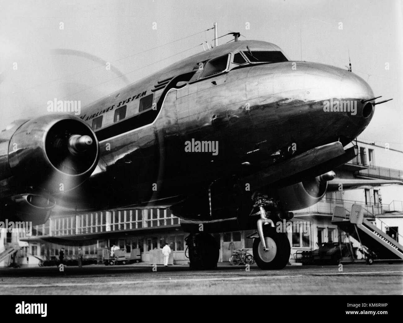 Airline enthusiasts Black and White Stock Photos & Images - Alamy