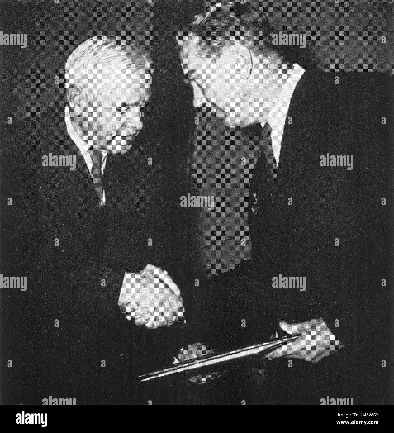 Lundkvist receives the Lenin Prize, a prestigious Soviet award given to ...