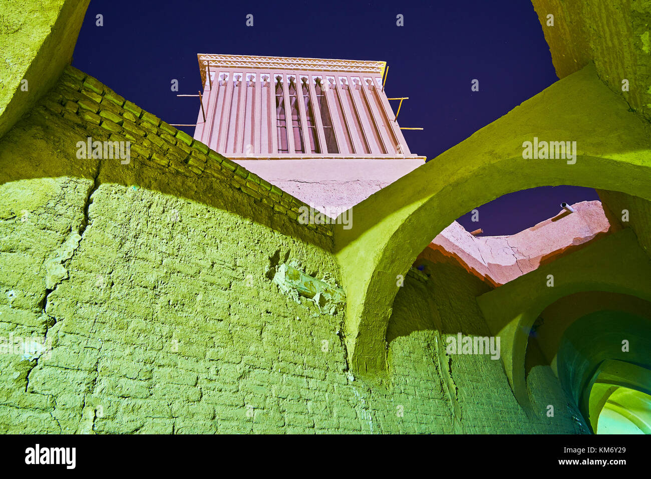 Yazd iran wind catcher hi-res stock photography and images - Alamy