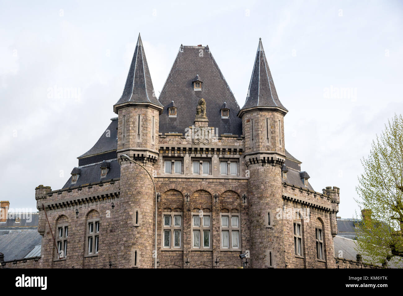 Medieval barracks hi-res stock photography and images - Alamy