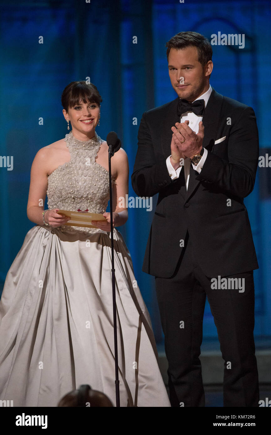HOLLYWOOD, CA - FEBRUARY 22: Felicity Jones and Chris Pratt onstage ...