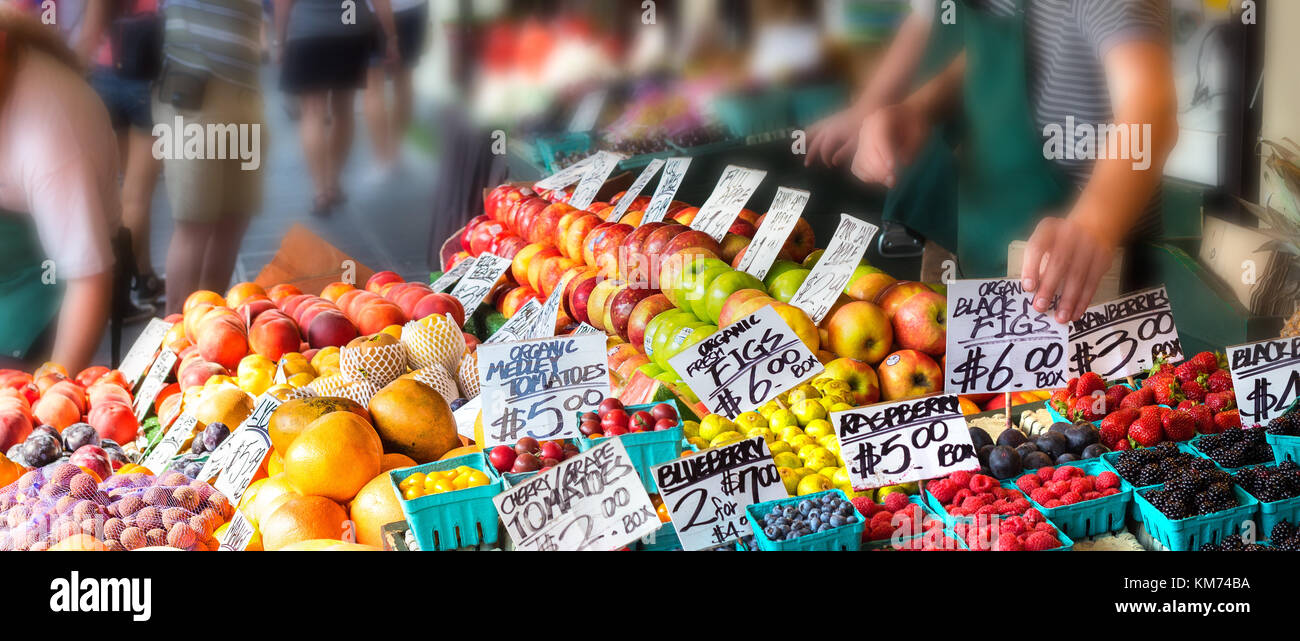 Farmers market food prices hi-res stock photography and images - Alamy