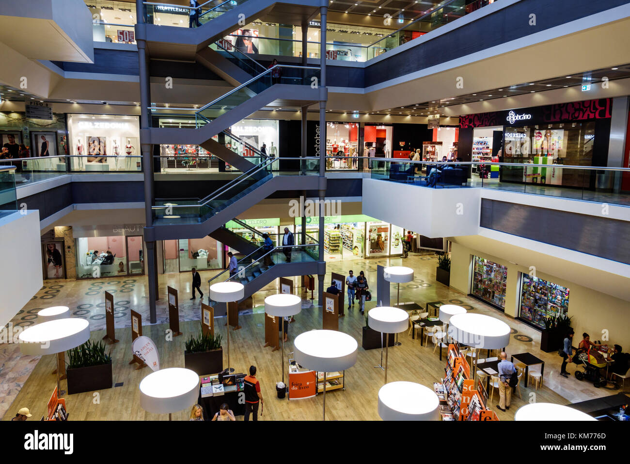 Shopping Cidade Do Porto Stock Photos & Shopping Cidade Do Porto Stock ...