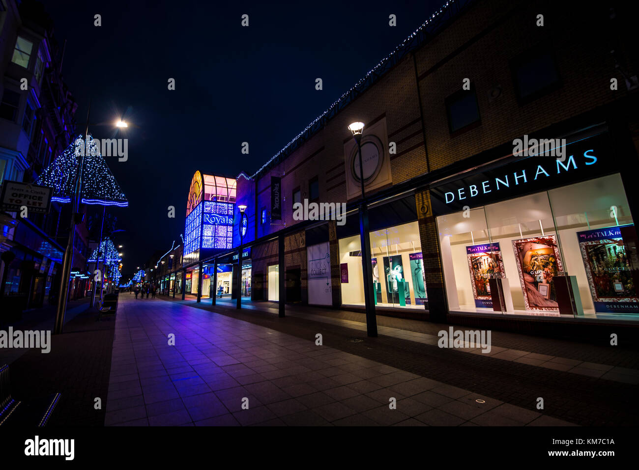 Royals shopping centre hi-res stock photography and images - Alamy