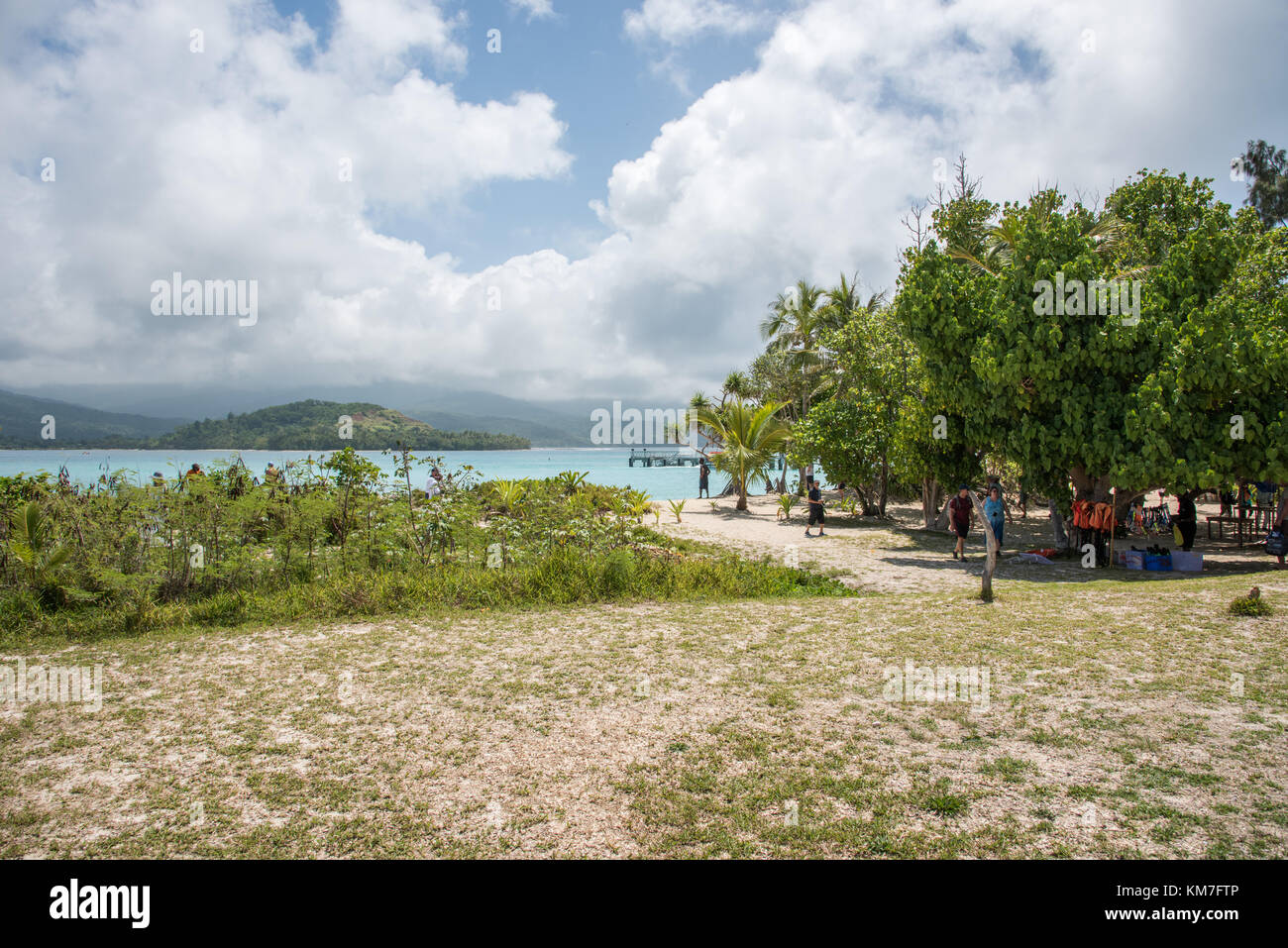 Mystery Island,Vanuatu-December 2,2016:Tourists exploring the tropical ...