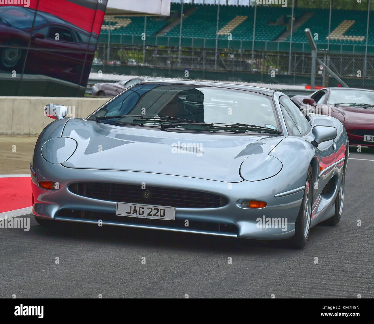 Jaguar XJ220, XJ220, Silverstone Classic, July 2017, Silverstone, Chris ...