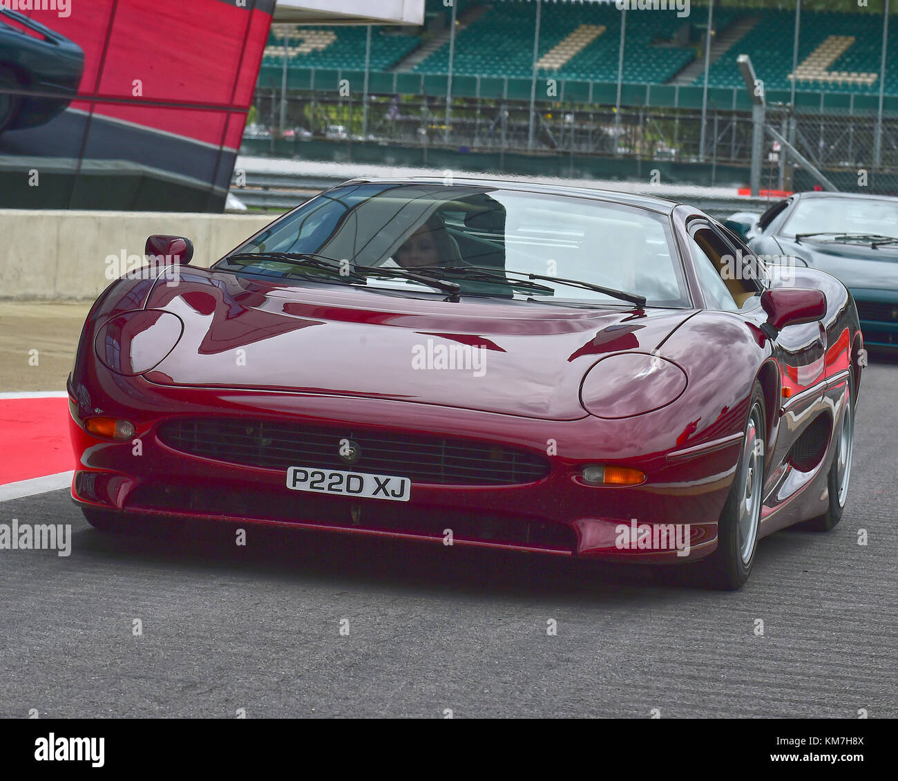 Jaguar XJ220, XJ220, Silverstone Classic, July 2017, Silverstone, Chris ...