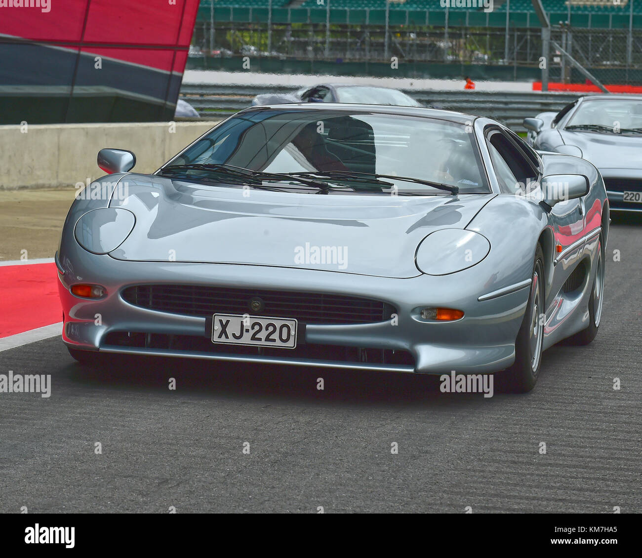 Jaguar XJ220, XJ220, Silverstone Classic, July 2017, Silverstone, Chris ...