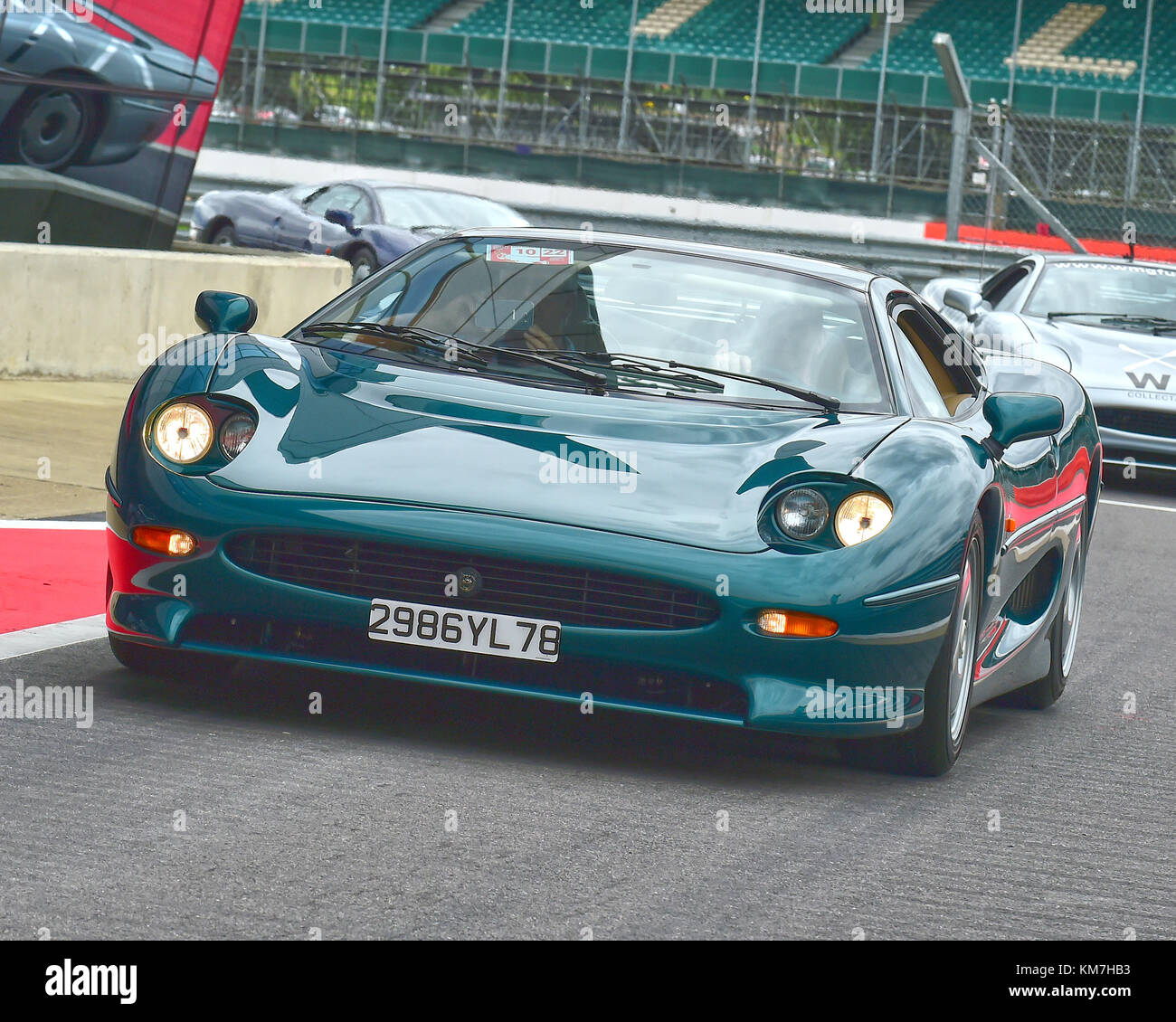 Jaguar XJ220, XJ220, Silverstone Classic, July 2017, Silverstone, Chris ...