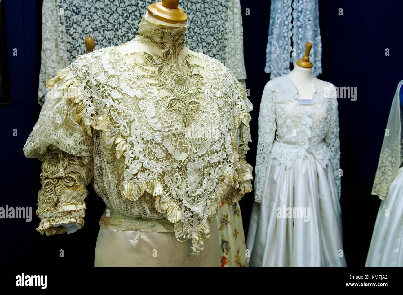 Irish crochet bodice with bobbin lace and gold embroidery. Sheelin ...